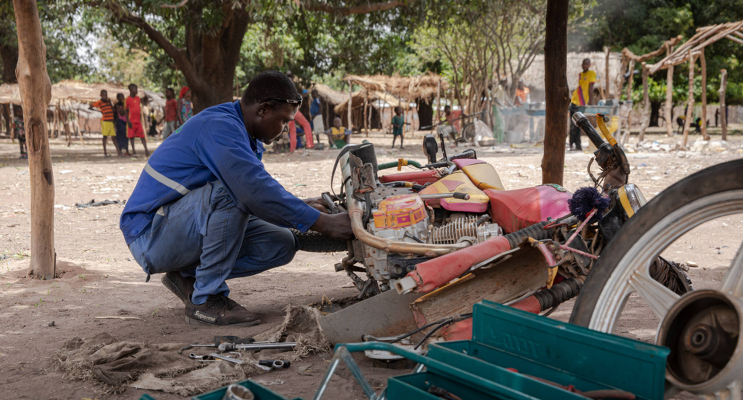 The desire to be a mechanic | Caritas Switzerland